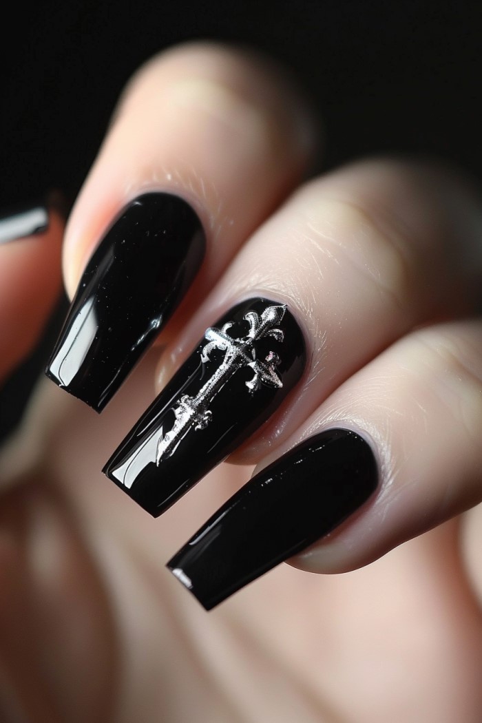 Gothic Nail Design Ideas: Embrace the Dark Elegance